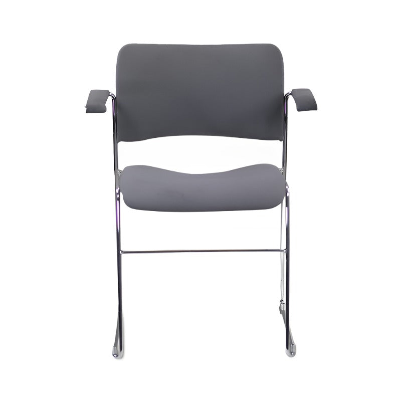 Howe: 40/4 Stacking Chair - Refurbished - The Office Crowd